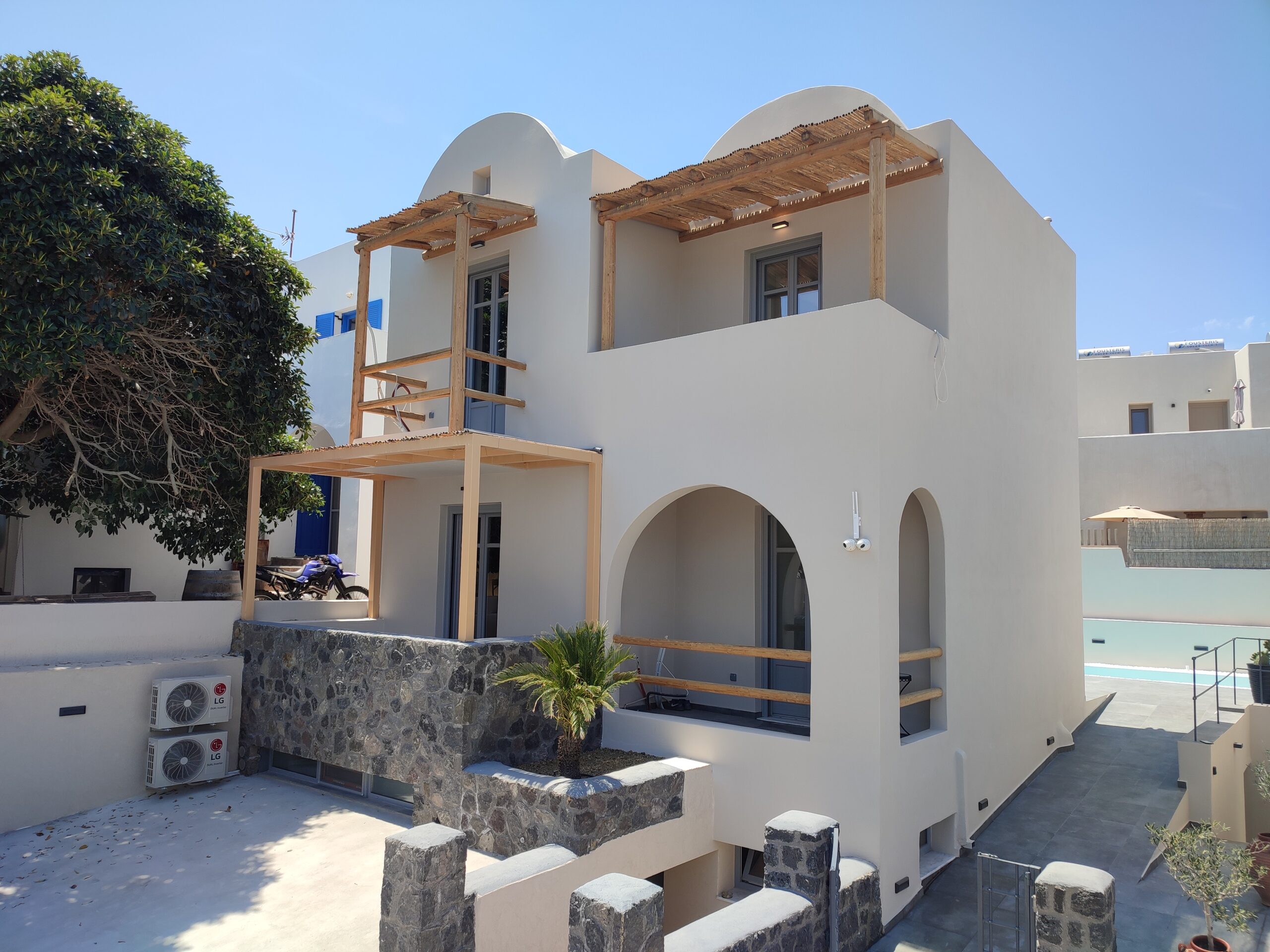 ΣΥΓΚΡΟΤΗΜΑ ΕΝΟΙΚΙΑΖΟΜΕΝΩΝ ΚΑΤΟΙΚΙΩΝ ΣΑΝΤΟΡΙΝΗ - Kallergis